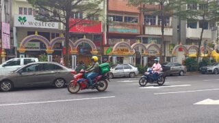 【バナナリーフカレー】マレーシアでおすすめ本格インドカレー「Maya Mess」